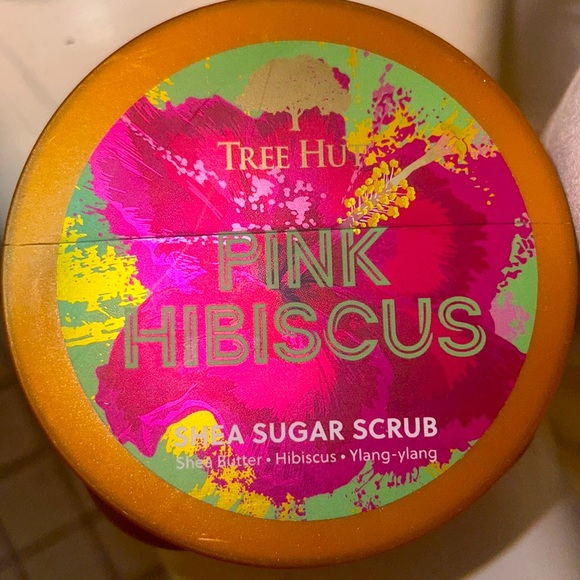 tree hut | Skincare | Tree Hut Pink Hibiscus Shea Sugar Scrub 8 Oz ...